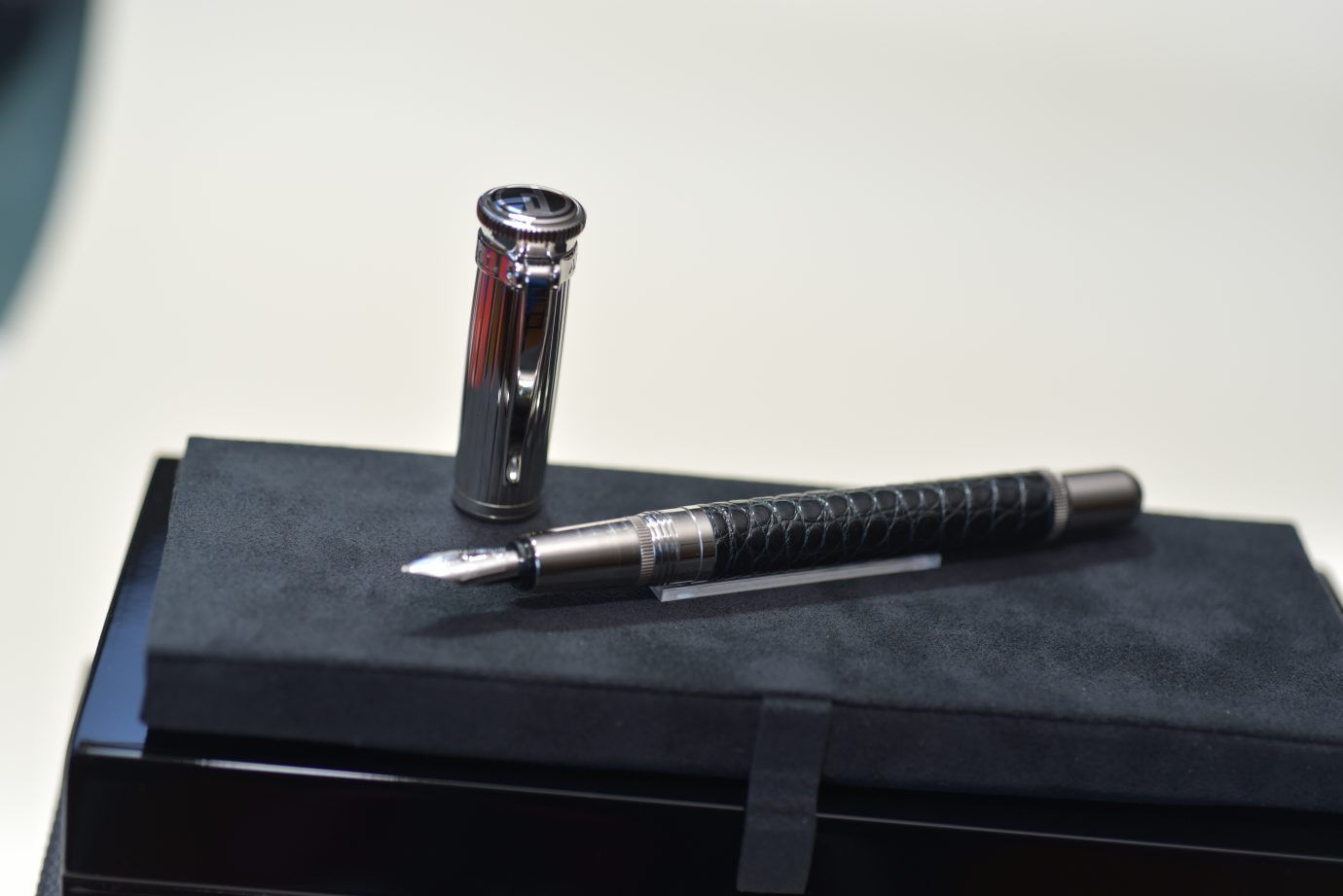 Pluma Estilográfica Dunhill Sentryman Alligator Black Palladium Plated ...