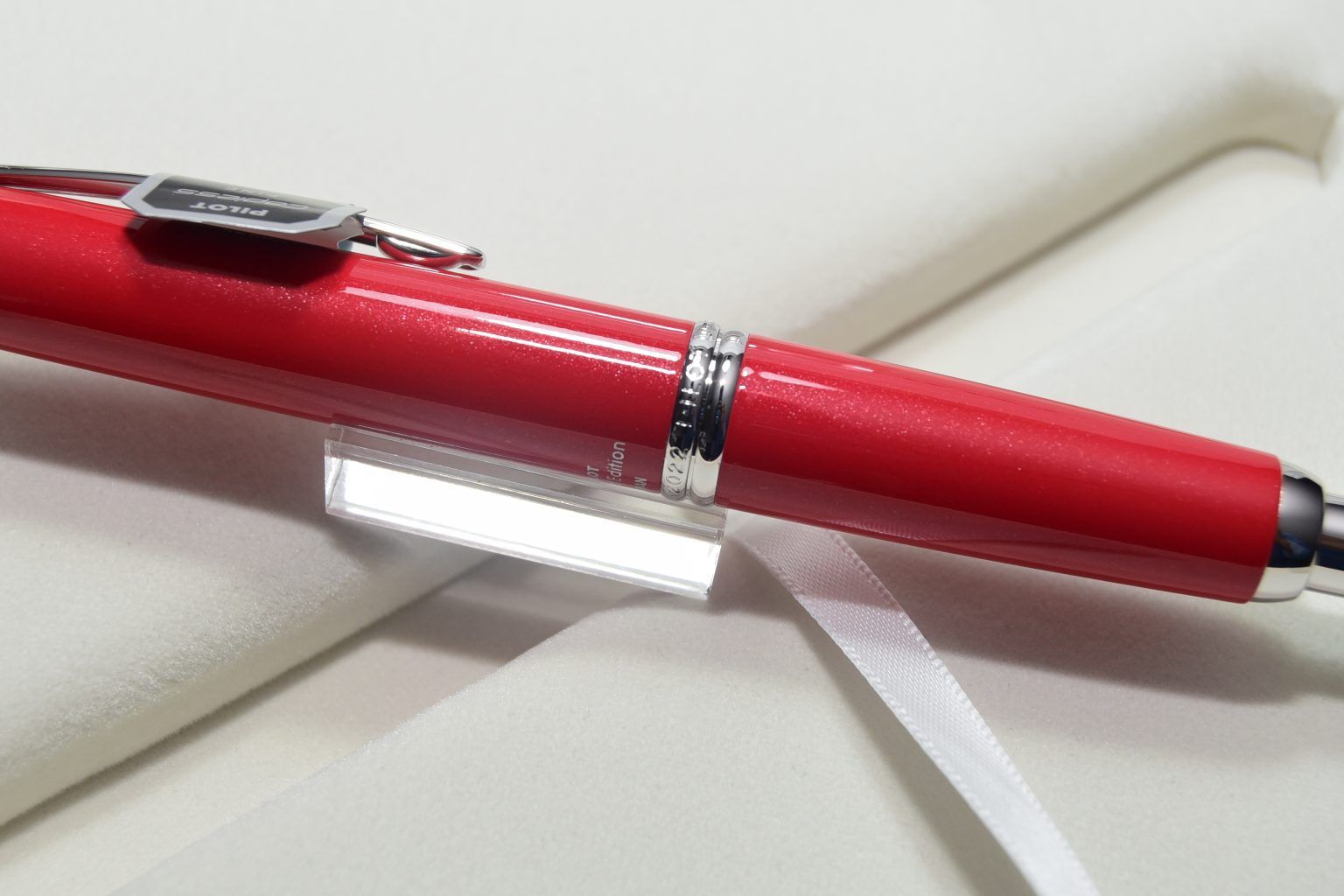 PLUMA ESTILOGRAFICA PILOT CAPLESS RED CORAL E.L. 2022