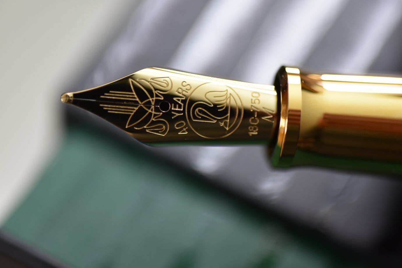 Pluma estilográfica Pelikan Souverän M-800 40 Aniversario Edición Limitada