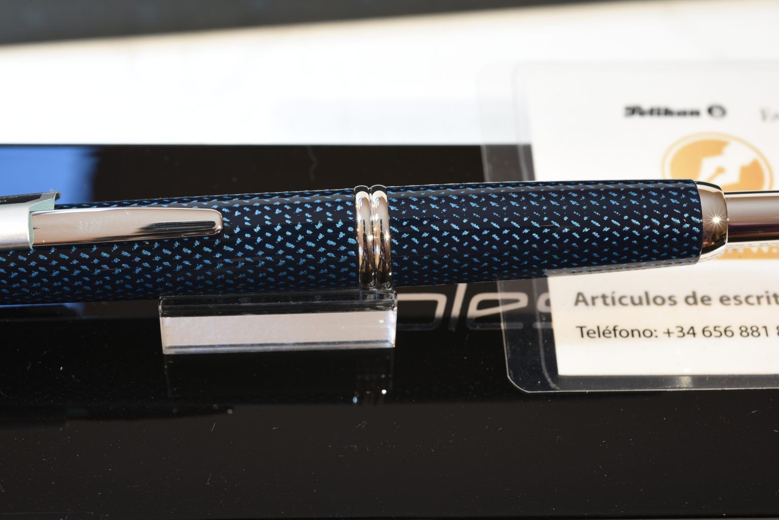 Pilot Capless Grafphite rhodium trims blue fountain pen - Ibérica Pens ...