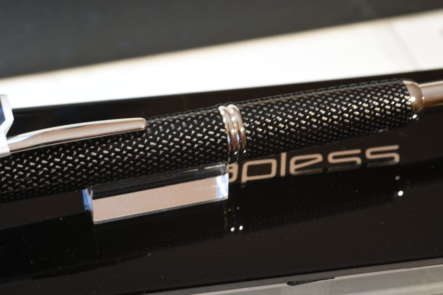 Pluma Estilográfica Pilot Capless Grafito negra con pulsador 18k