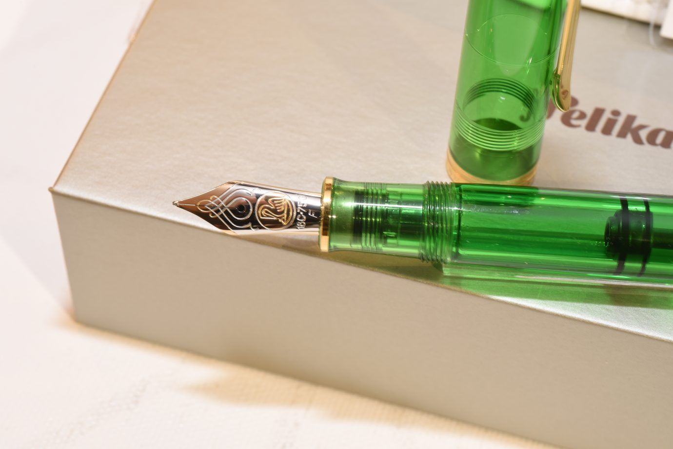Pluma estilográfica Pelikan Souveran M800 verde demostrator Green ...